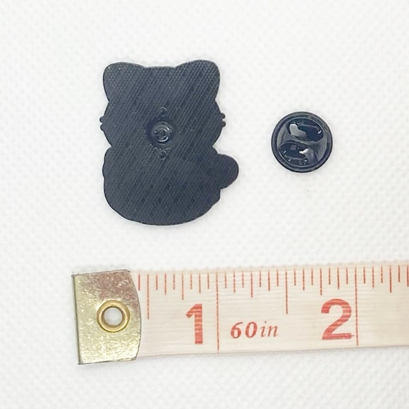 Warner Bros. | Jewelry | Pin Hufflepuff Cat Harry Potter Hogwarts House ...